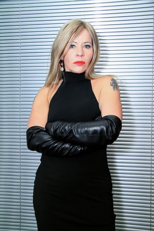 Lady Mercedes - Gallerie Schwarz 15 | 2014